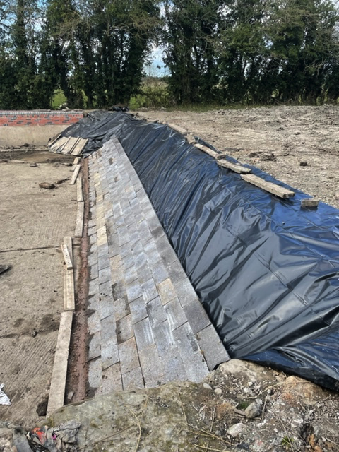EAST BERM CONSTRUCTION AT WAPPENSHALL – Shrewsbury & Newport Canals Trust